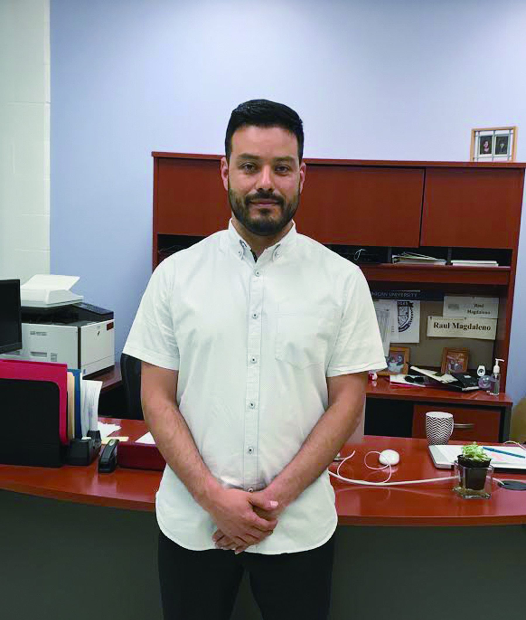 重回Kelly 高中服務的新校長Raul Magdaleno 計劃讓 Kelly 高中成為芝加哥學區最好的鄰里高中 – 芝加哥時報